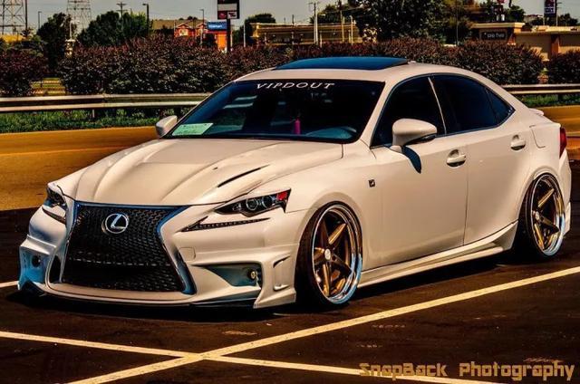 雷克萨斯is350,雷克萨斯ls350,雷克萨斯is300_大山谷图库